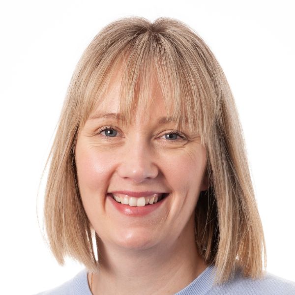 Laura Mackin | Knights